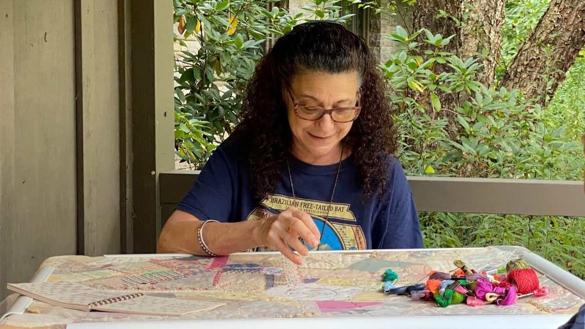 Historical Society hosts quilt artist Susan Lenz Oct. 1 | The Voice of ...